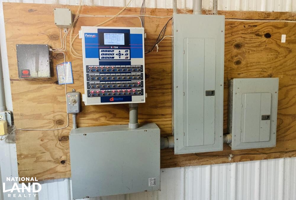 Smith Poultry Farm in Dale County, Alabama (17 Photos) | National Land ...