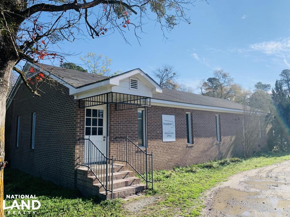 Grain Storage & Feed Mill in Sampson County, North Carolina (10 Photos ...