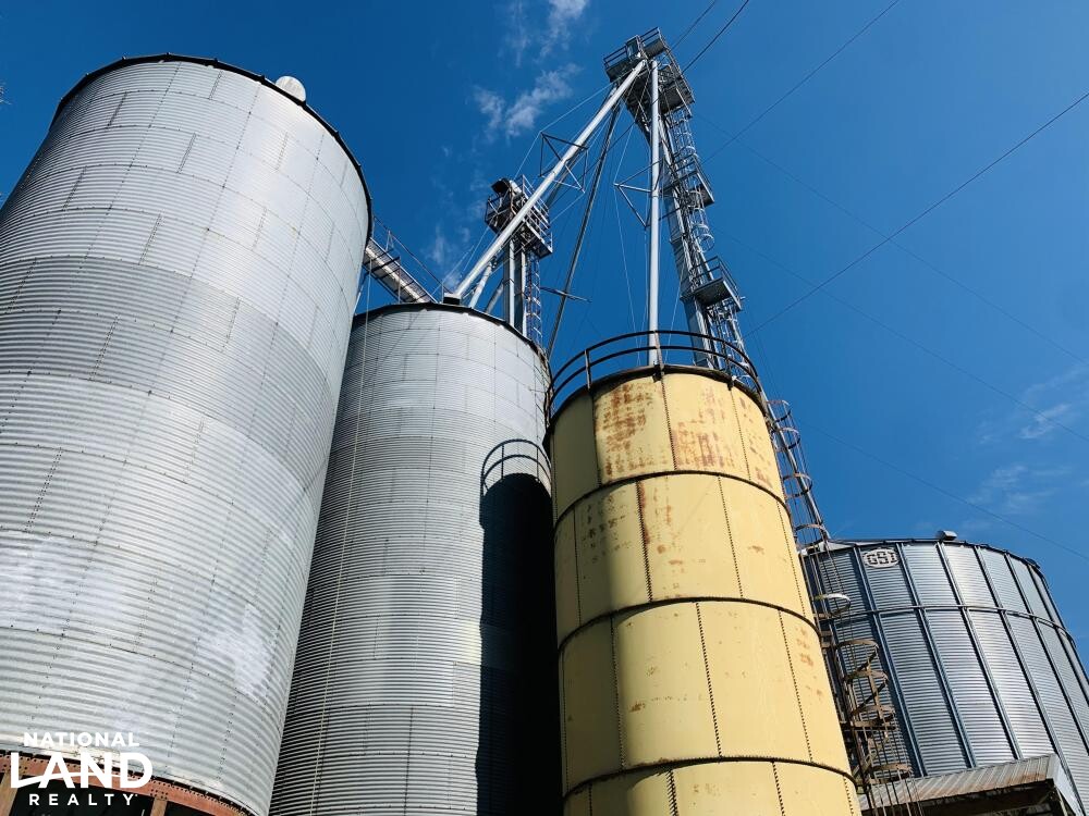Grain Storage & Feed Mill in Sampson County, North Carolina (10 Photos ...