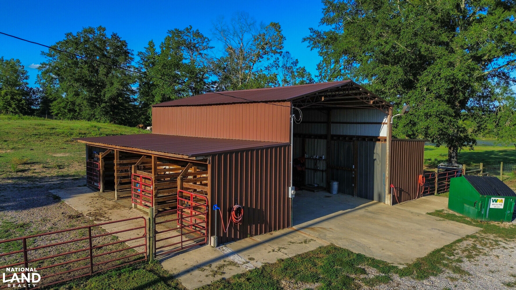 Hwy 139 Horse Barn and Pasture with Lake in Chilton County, Alabama (16 ...