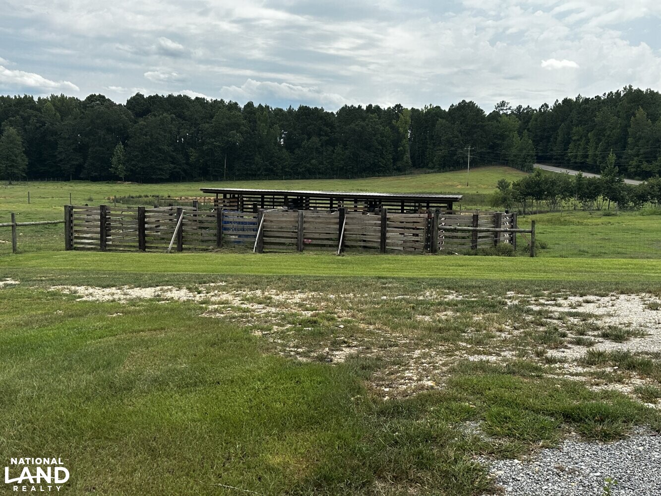 Hwy 139 Horse Barn and Pasture with Lake in Chilton County, Alabama (16 ...